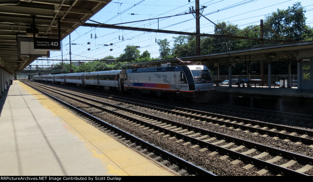 NJ Transit Train Departing Trenton